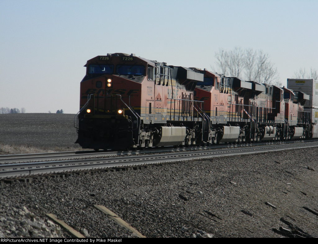 BNSF 7226